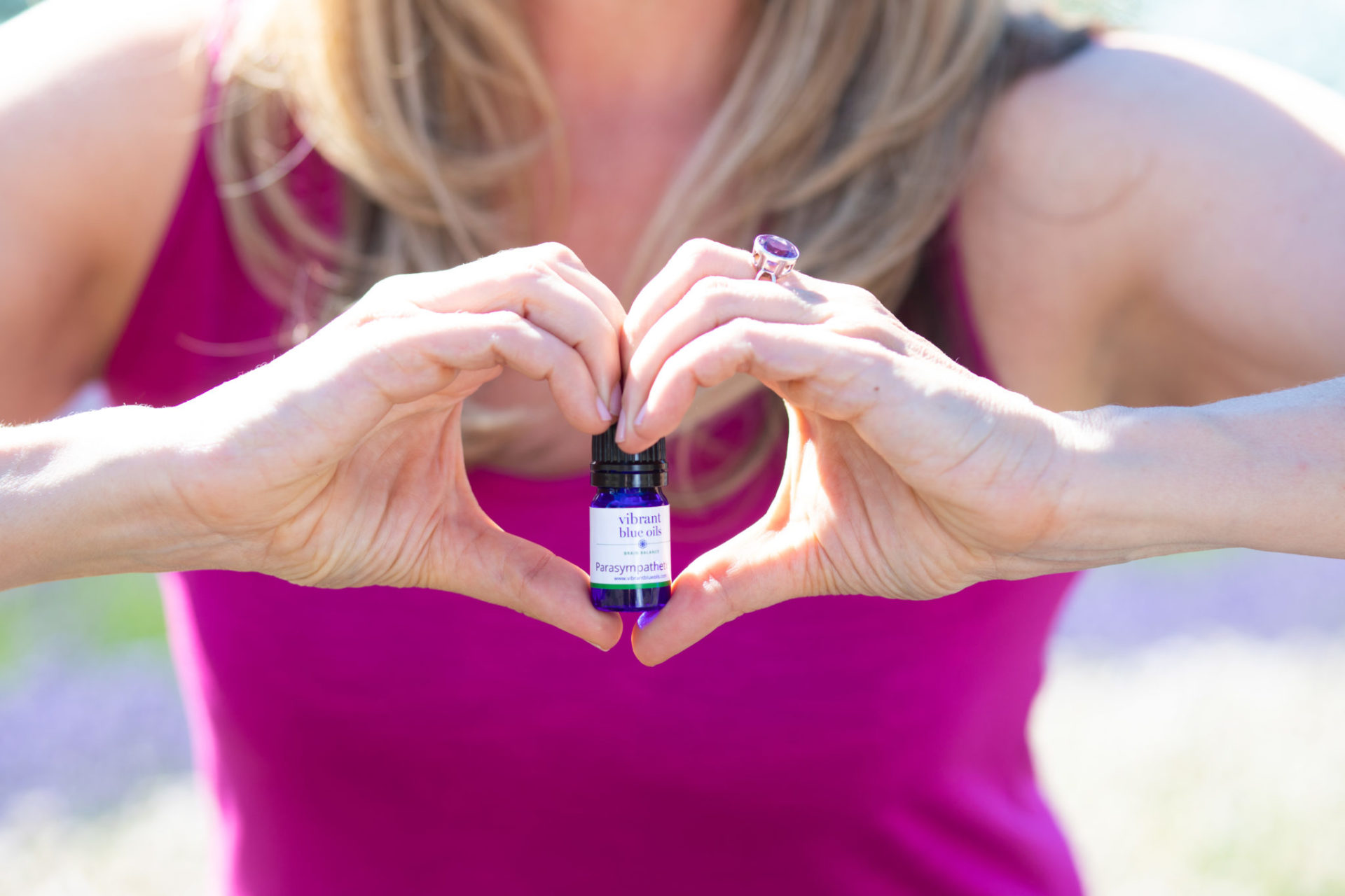 4 Essential Oils for Forgiveness and Gratitude - Vibrant Blue Oils
